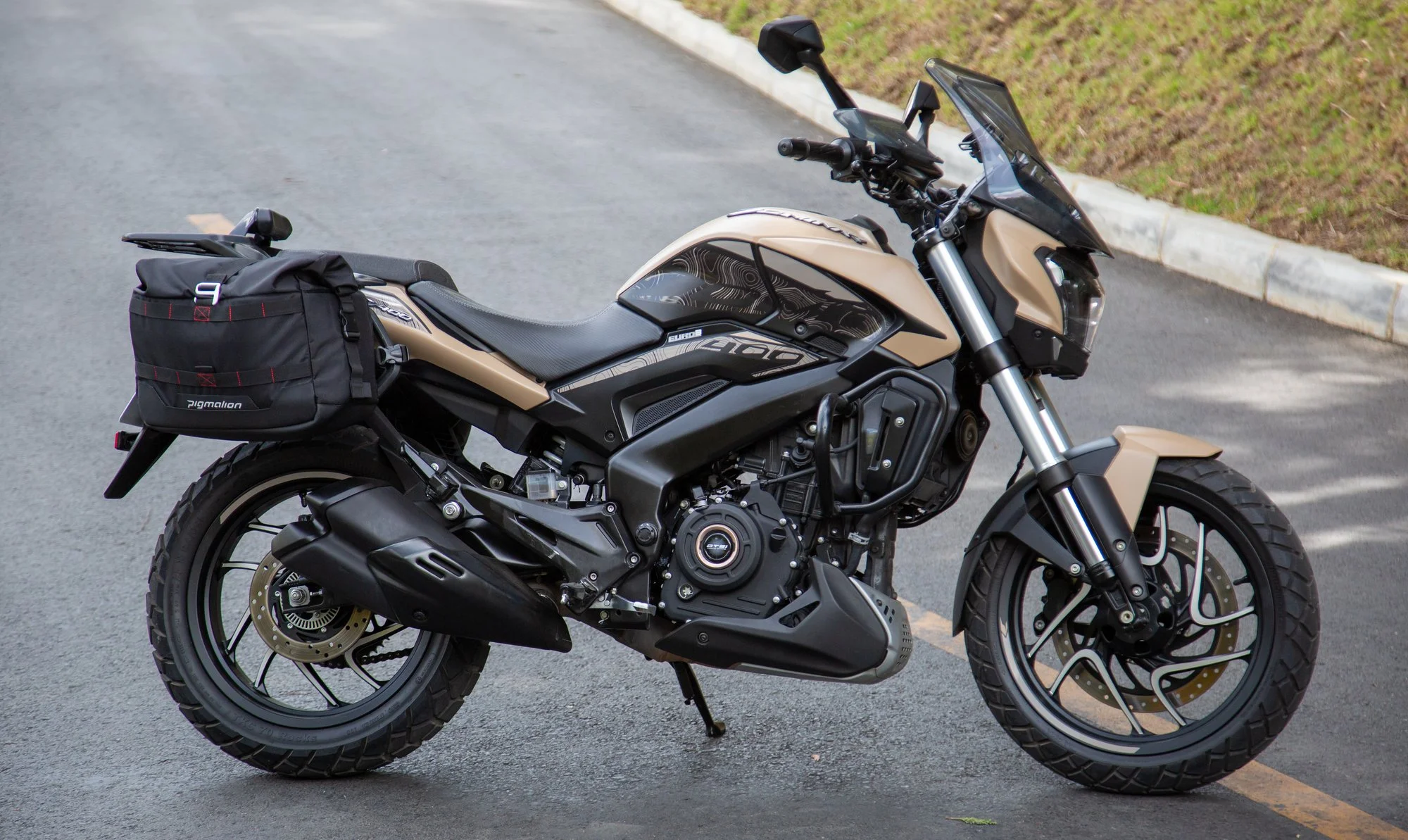 Dominar 400: Especificaciones Técnicas y Características Sobresalientes