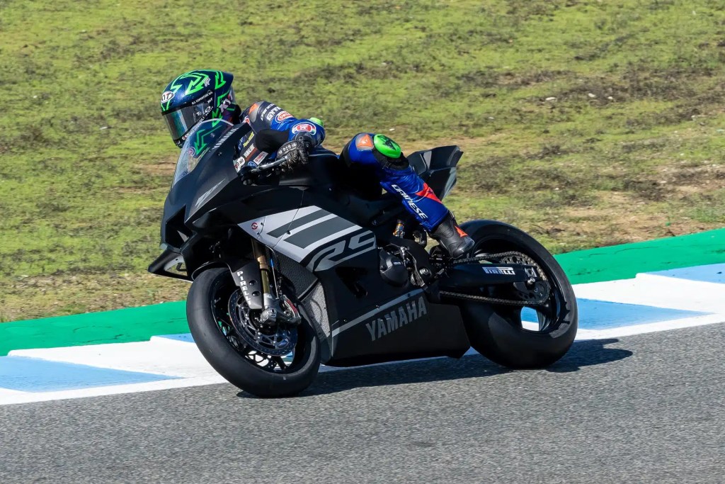 Yamaha R9 en el WorldSSP 2025: La Nueva Supersport Revoluciona