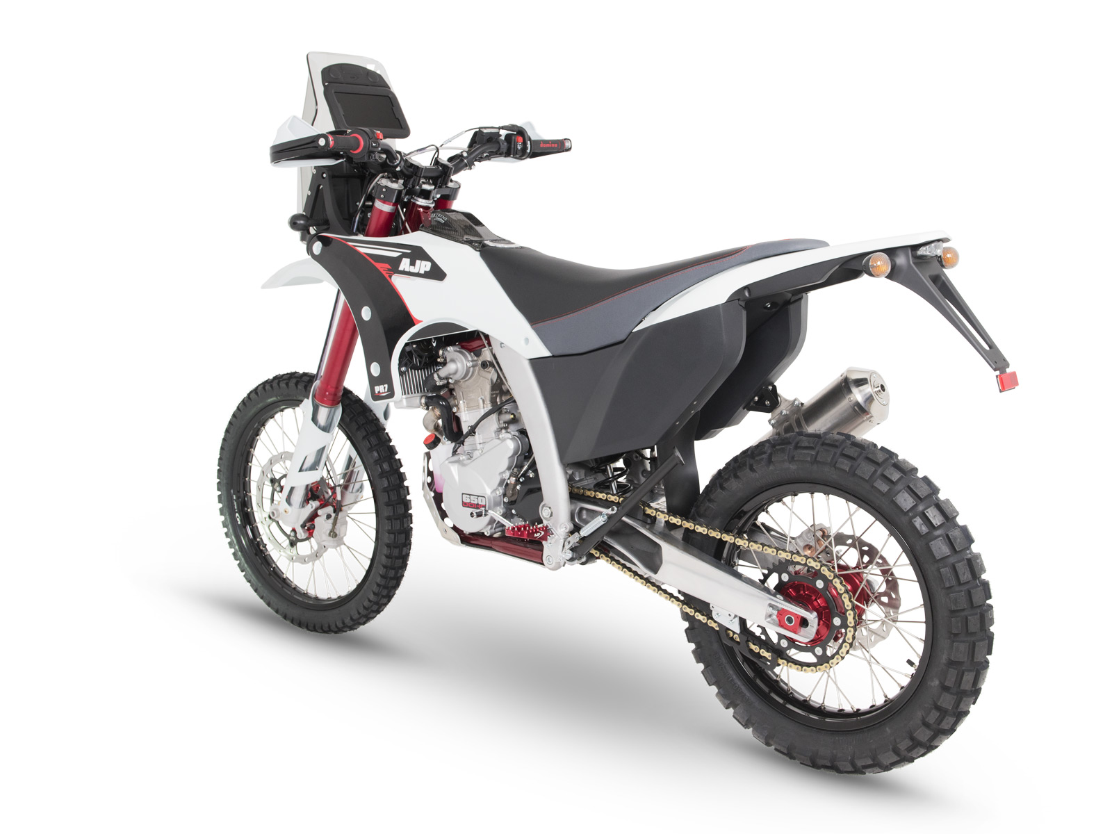 AJP PR7 650 Adventure 2024: ficha técnica, características y opiniones ...